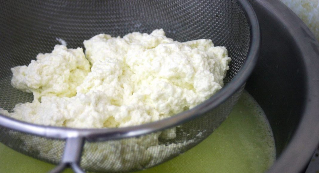 Mudah Rupanya Buat Sendiri Kuetiau. Bancuh 2 Jenis Tepung & Kukus ...