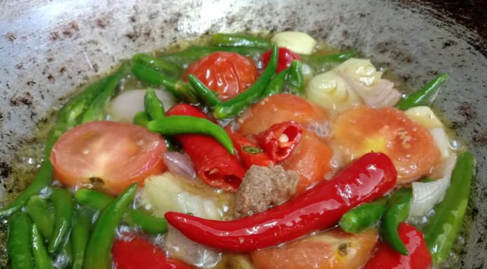 Tip Tanam Pokok Kesum Dalam Air, Kalau Nampak Daun Mula Kuning Kena ...