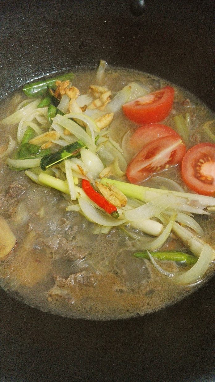 Cara Buat Sup Daging Original Thai. Nampak Jernih Tapi Sedapnya Terangkat