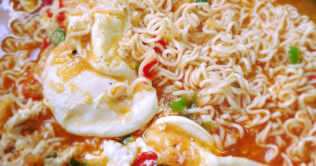 Maggi Kari Versi Tumis Yang Pedas 'Terangkat' Tapi Confirm Hirup Kuah ...