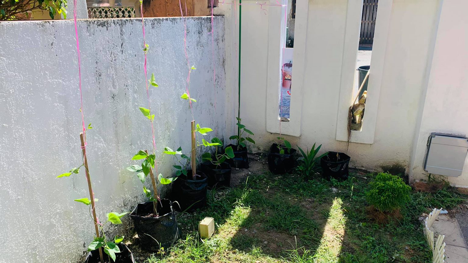 DIY Panel TV Untuk Sorok Wayar Berselirat Supaya Ruang Nampak Kemas ...