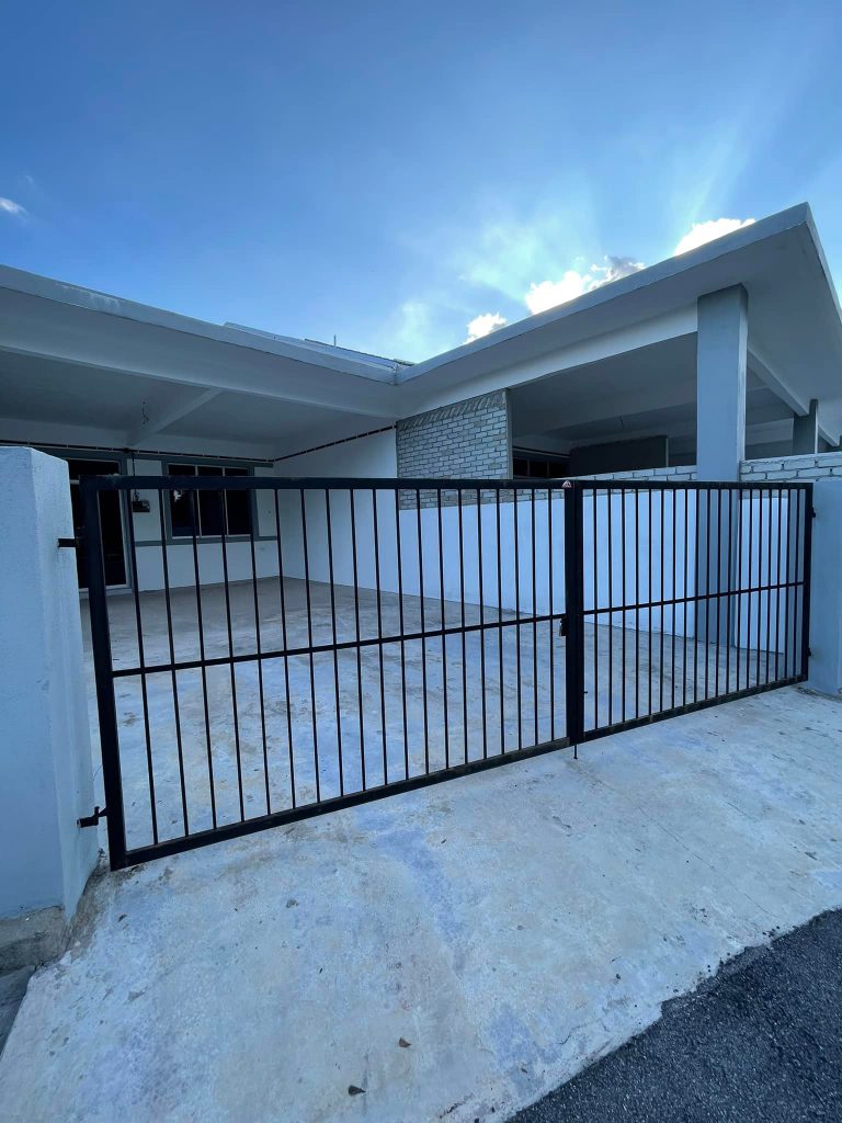 'Sulam' Guna PVC Edging, Cara Bajet Ubah Pintu Pagar Biasa Jadi Lebih ...