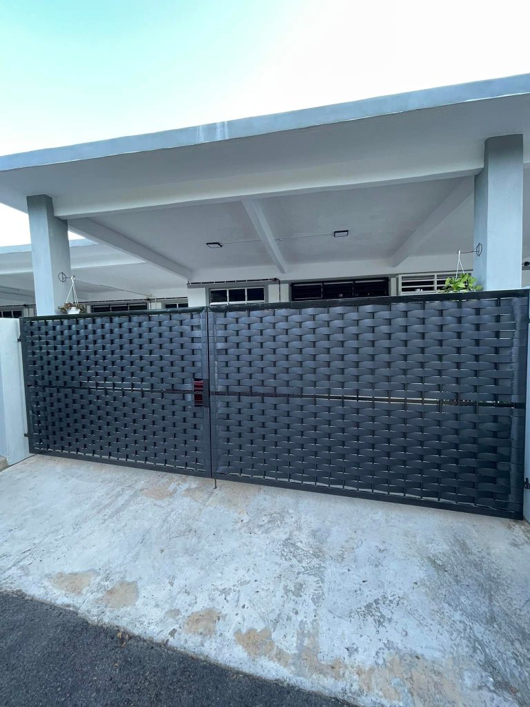 'Sulam' Guna PVC Edging, Cara Bajet Ubah Pintu Pagar Biasa Jadi Lebih ...