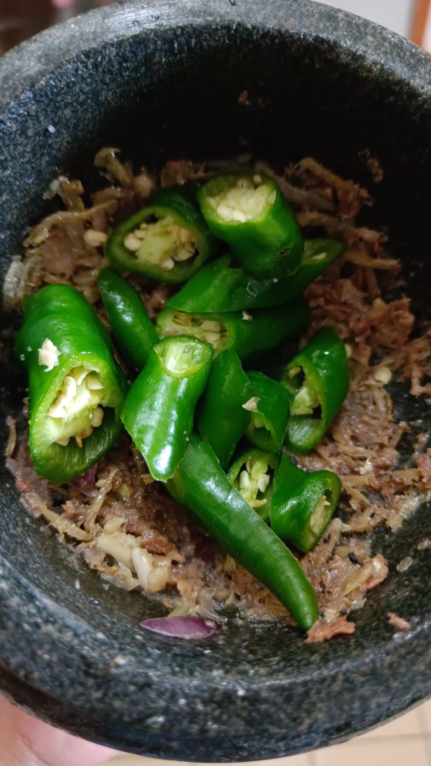 Cara Buat Sambal Tumbuk Cili Hijau, Ringkas Tapi Punyalah Sedap. Bila ...