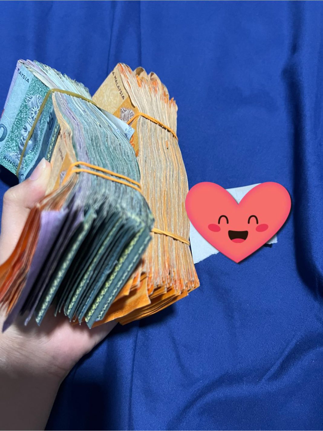 Komited Simpan Duit RM20, RM50 & RM100 Selama Setahun, Suami Isteri Ini ...