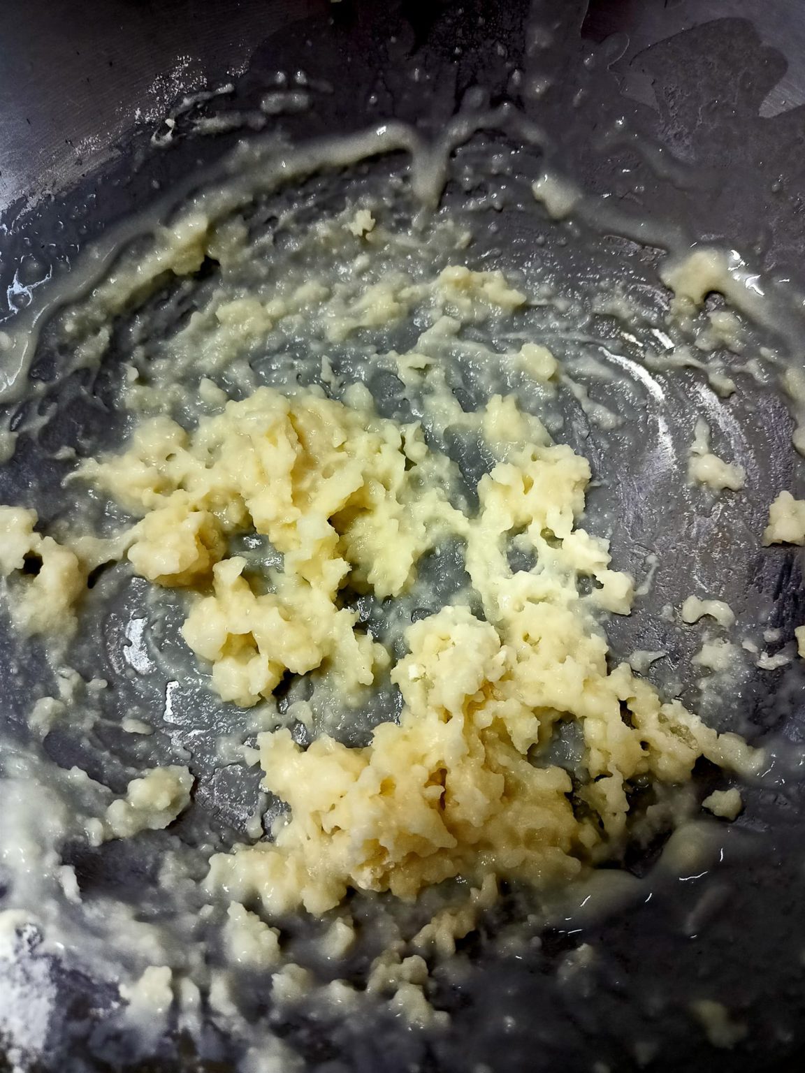 Guna Cara Ini Untuk Bancuh Tepung, Baru Dapat Cucur Kucai Yang Sedap ...