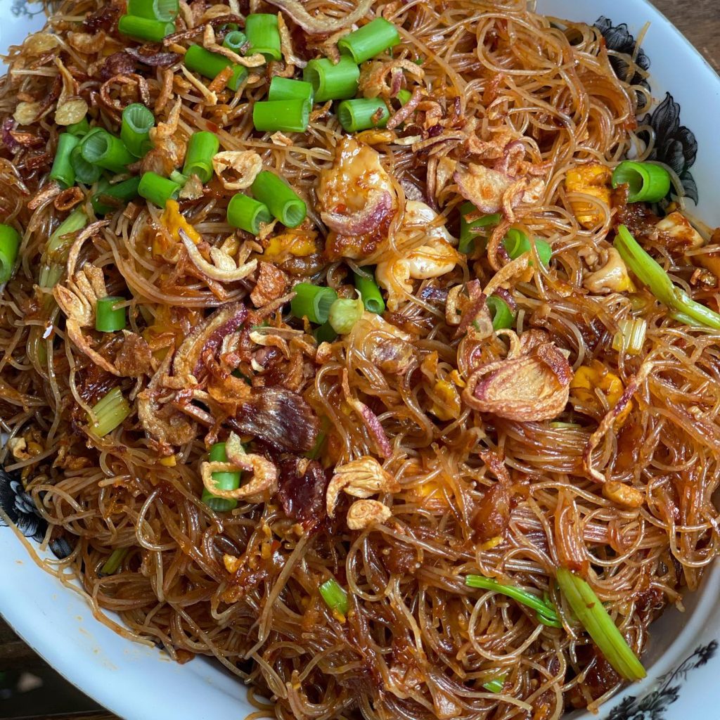 Cara Buat Bihun Goreng Kicap Yang Cantik Berkilat & Sekata Warnanya ...