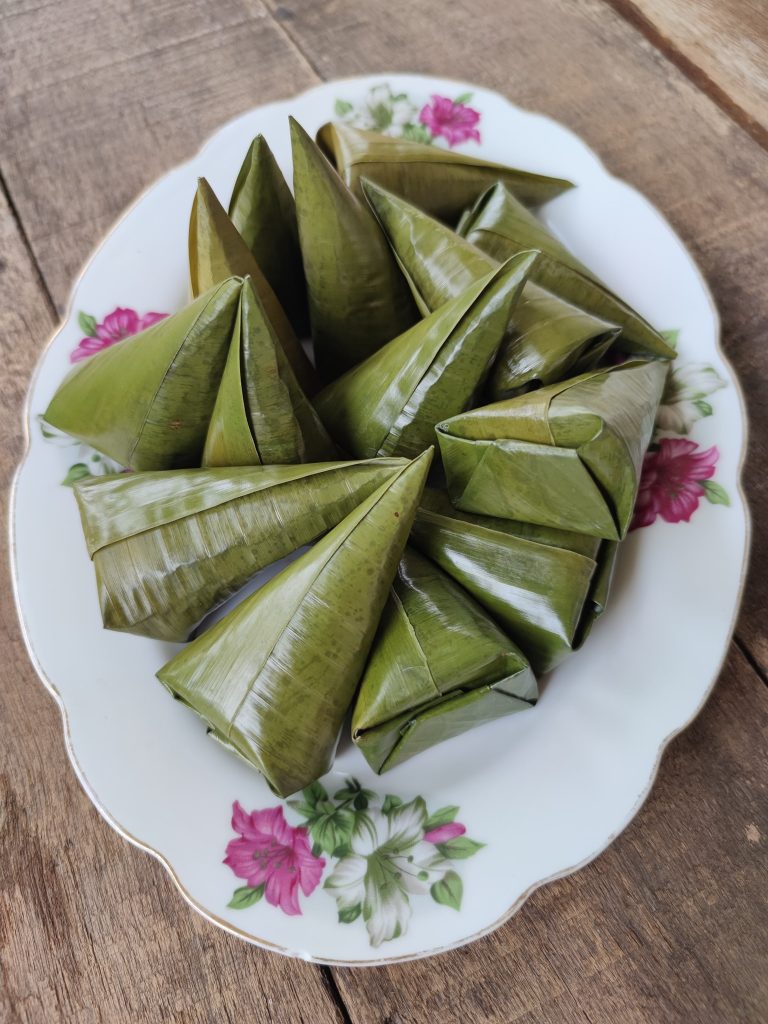 Buat Sendiri Abuk Abuk Sagu, Kuih Nostalgia Yang Sedap. Mudah Rupanya