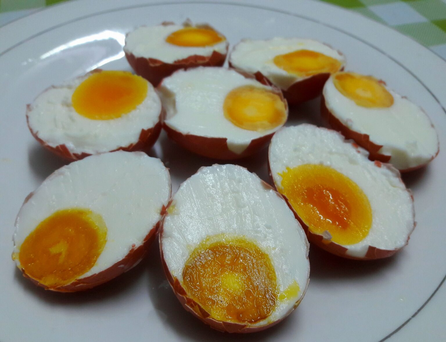 Cara Buat Telur Masin Homemade Guna Telur Ayam, Lebih Jimat