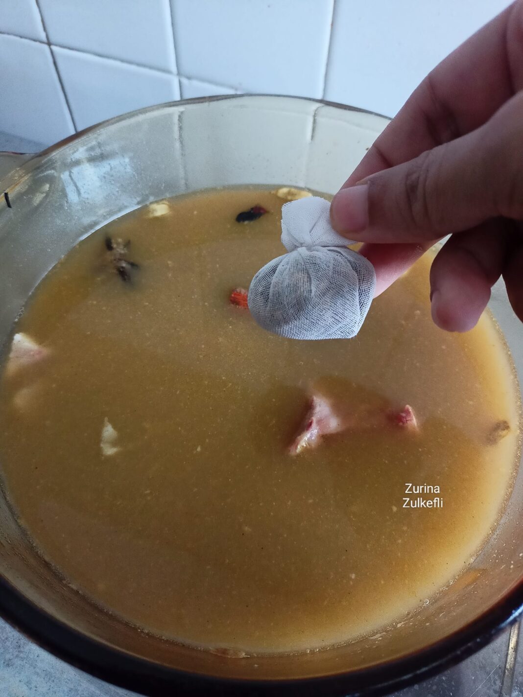 Tip Tanam Pokok Kesum Dalam Air, Kalau Nampak Daun Mula Kuning Kena ...