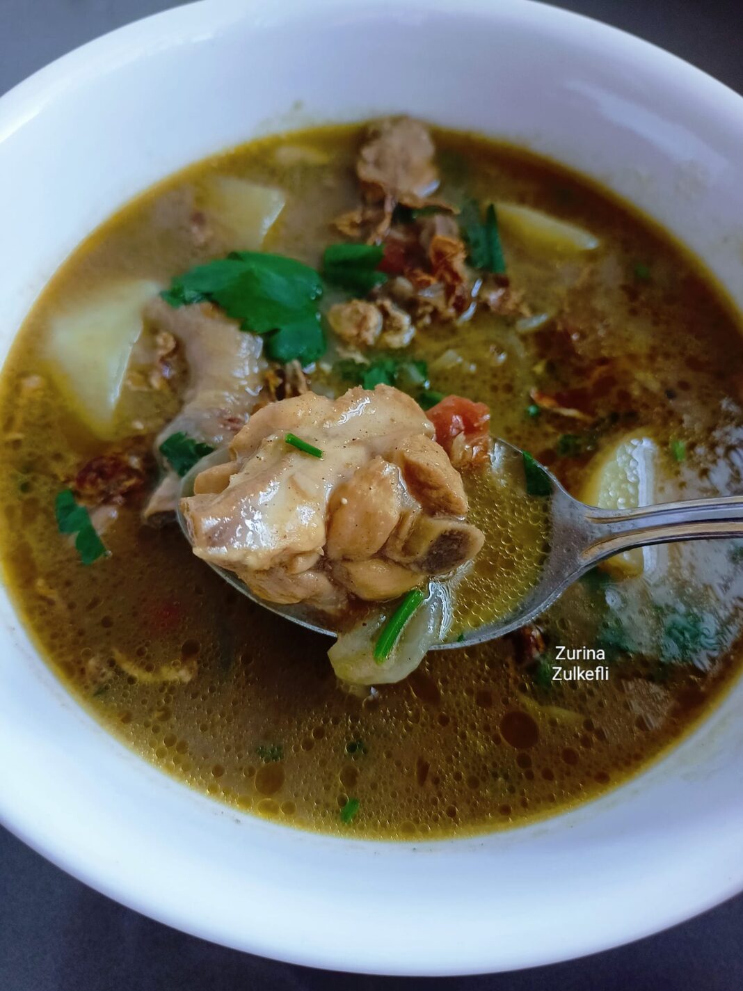 Tip Tanam Pokok Kesum Dalam Air, Kalau Nampak Daun Mula Kuning Kena ...