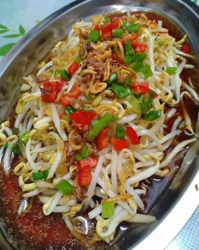 Cara Buat Taugeh Ipoh Yang Mudah & Sedap. Celur Tauge, Gaul Dengan ...
